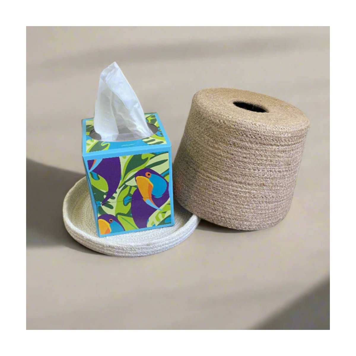 Handcrafted Round Jute Tissue Box Cover with Cream Accent – ETTYL